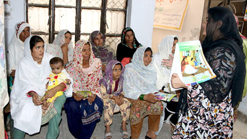 Pakistan: Social Mobilization | The Challenge Initiative